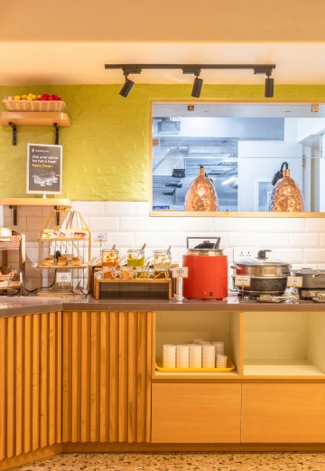 Bloom Hub | WEH Andheri - Best Hotel in Andheri East, Mumbai